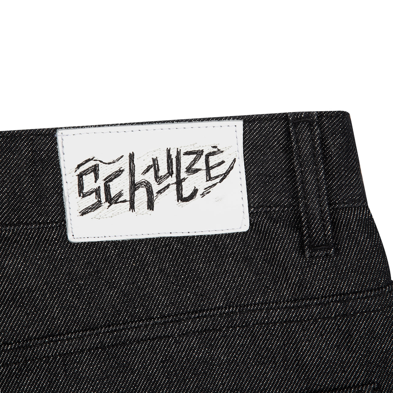 "aziza" black raw Jorts 02 – derschutze