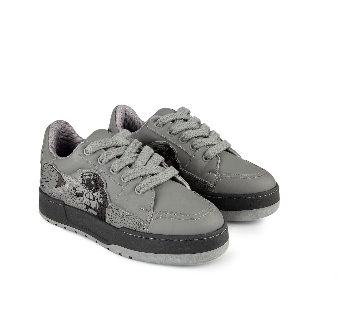 "astro" chunky sneaker light grey – derschutze